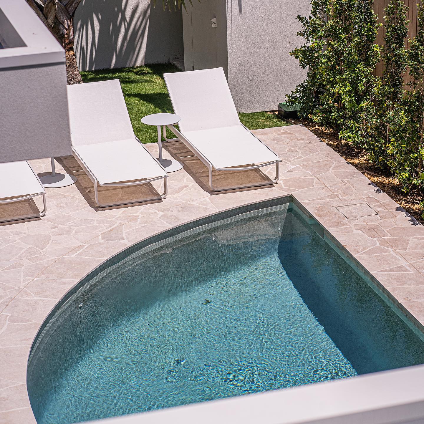 Pool Surfaces – Stone Style