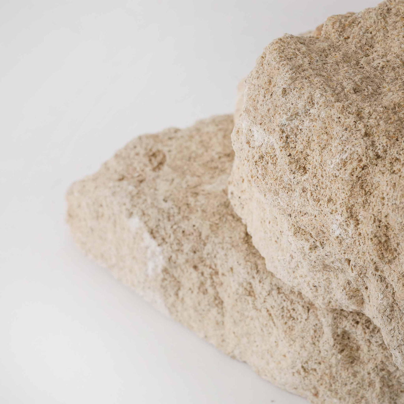 Basque – Stone Style