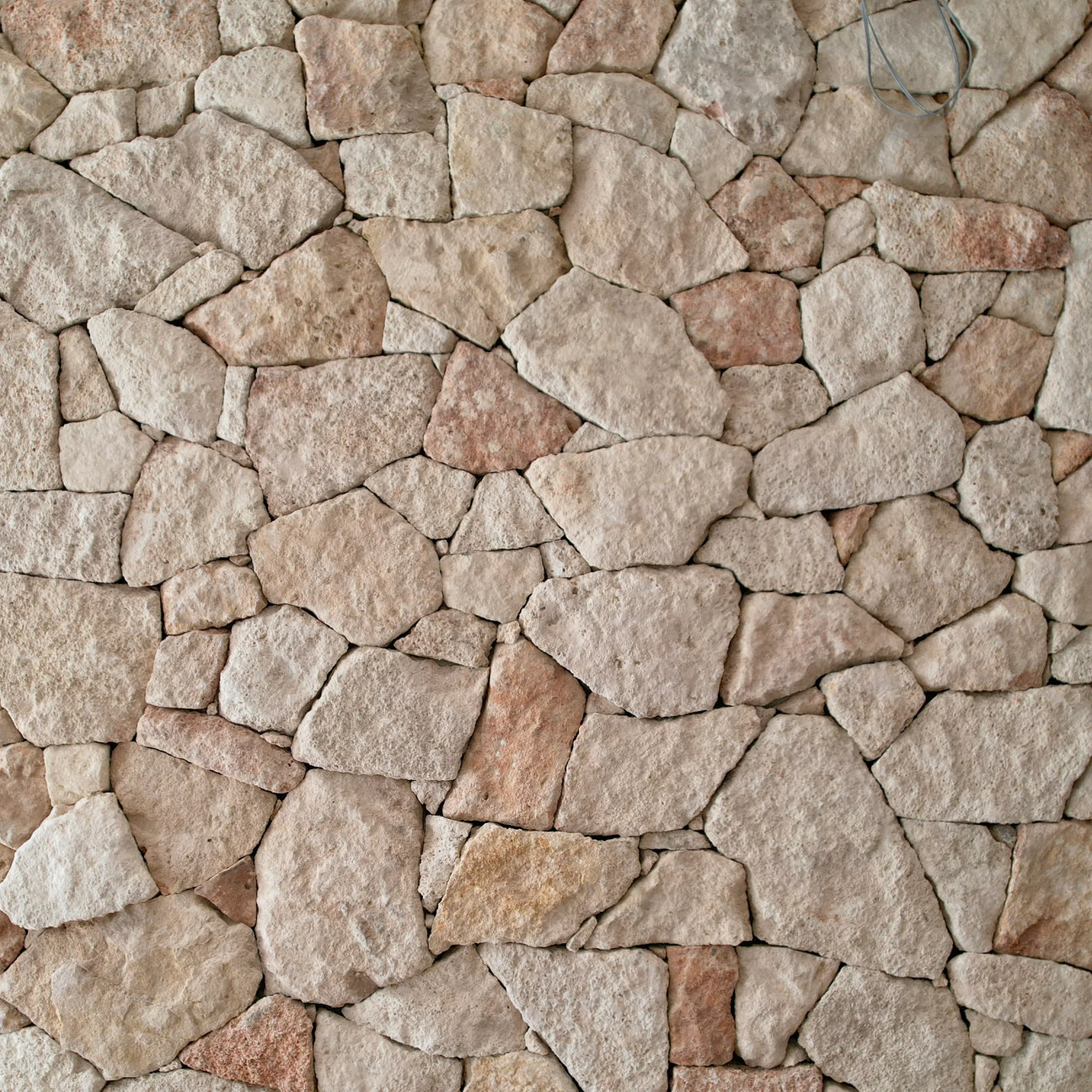 Basque – Stone Style